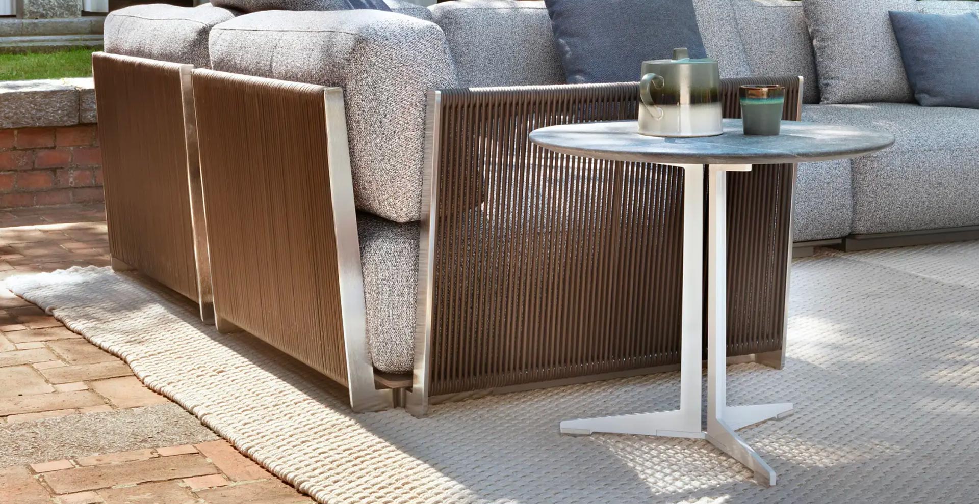 Fly outdoor Flexform - fly outdoor flexform - outdoor low table fly ...